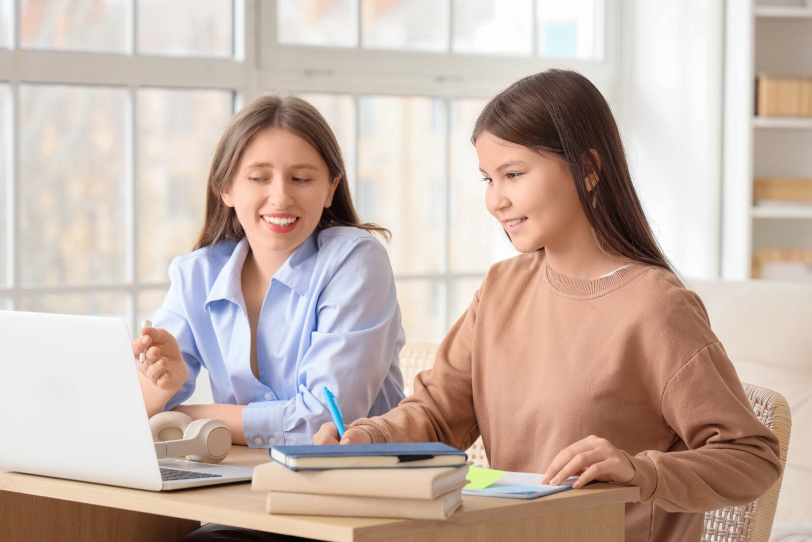 Online vs. In-person Tutoring: Which is better for you? - Mindfish Test ...